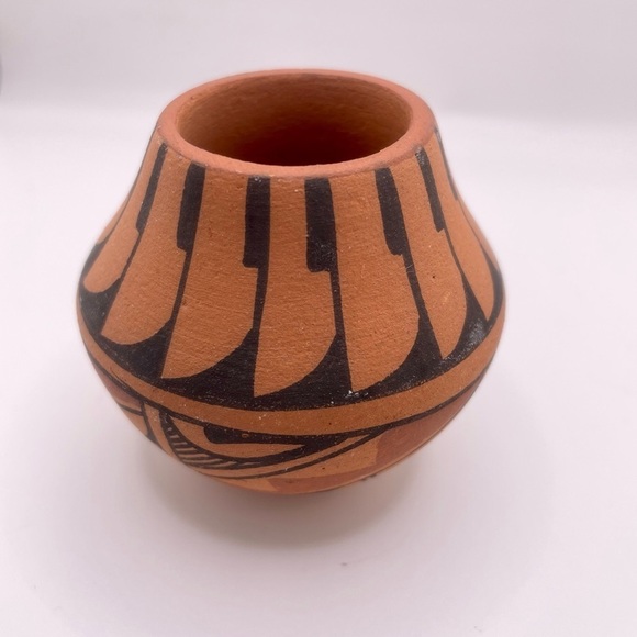 mary toya | Art | Vintage Jemez Small Native American Pottery Signed ...